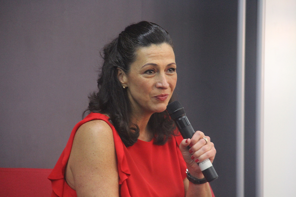 Egresada es considerada Mujer del Año de Aguas Abiertas – Ibero